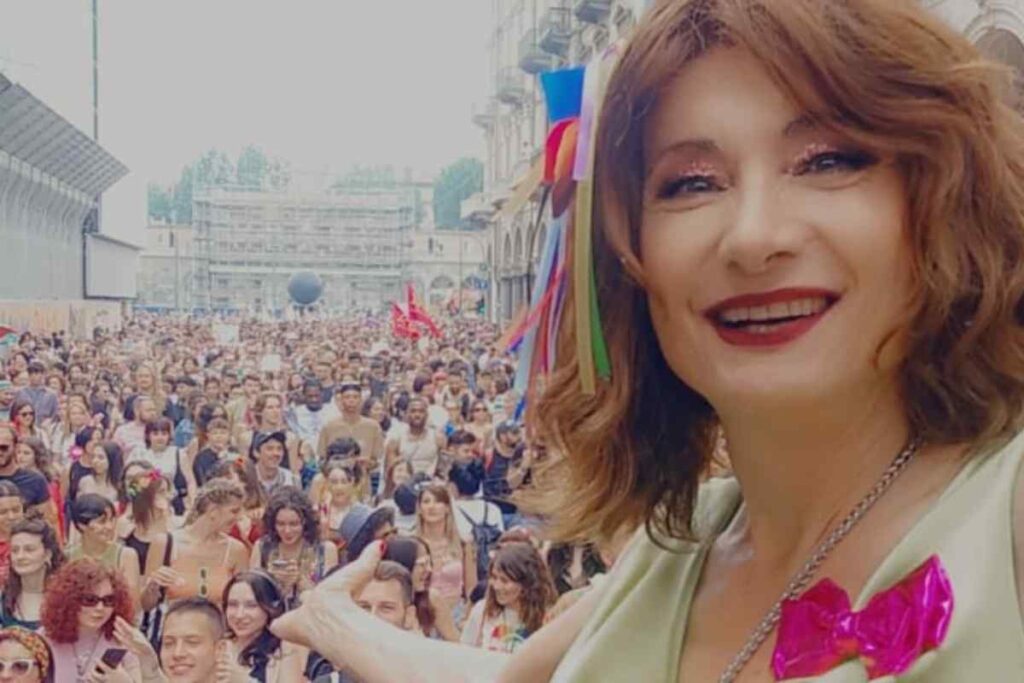 Vladimir Luxuria, foto in bikini e frecciatina agli haters: dopo l ...